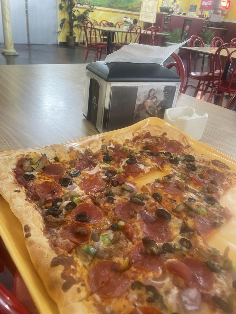 LEONARDO’S PIZZA VILLA - Updated January 2026 - 29 Reviews - 1401 N ...