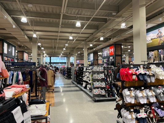DICK’S SPORTING GOODS - Updated July 2024 - 19 Photos & 62 Reviews ...
