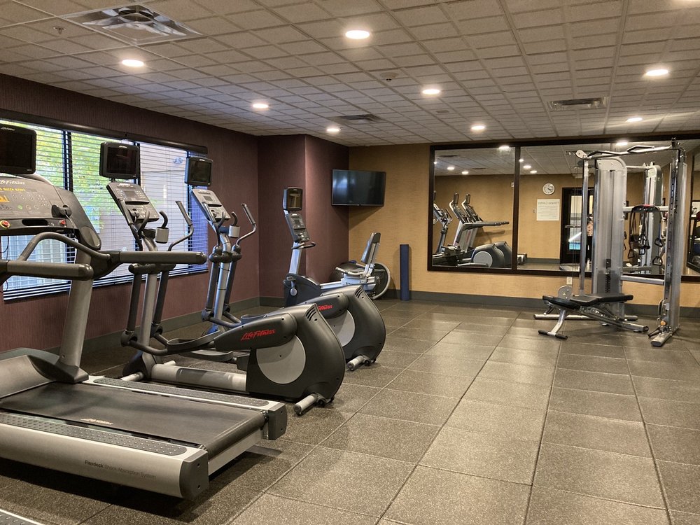 HOLIDAY INN EXPRESS & SUITES BILLINGS WEST - Updated December 2025 - 39 ...