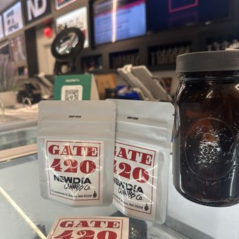 NEW DIA CANNABIS - Updated December 2025 - 39 Photos - 71 Lansdowne St ...