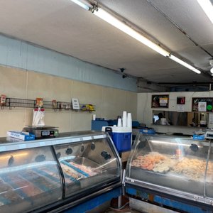 THE FISH PLUG - Updated December 2025 - 35 Photos - 2500 W 78th st ...