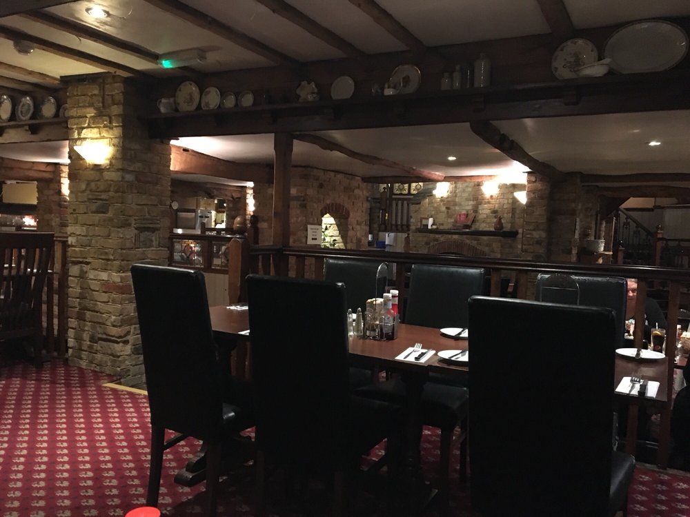 THE NEW CHIMNEYS - Updated June 2025 - Loudon Way, Ashford, Kent ...