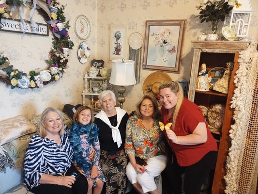 SWEET TEA CAFE - Updated June 2025 - 41 Photos - 228 West Howry Ave ...