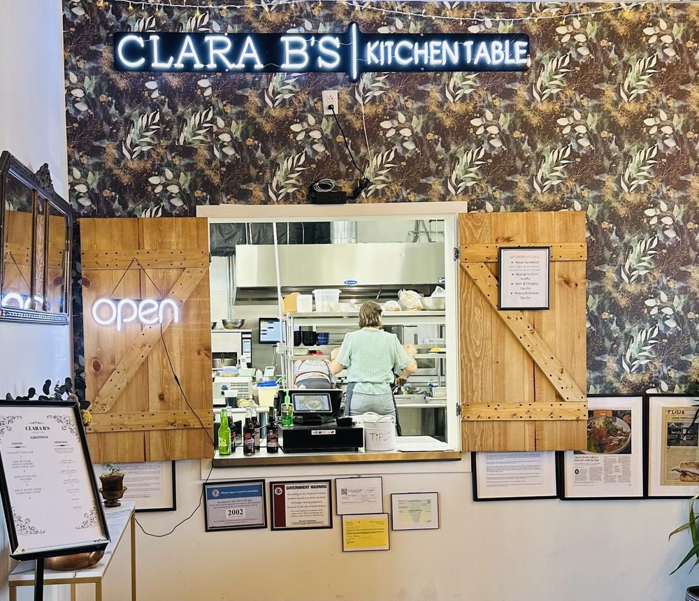 CLARA B’S KITCHEN TABLE - 62 Photos & 32 Reviews - 732 S Illinois St ...