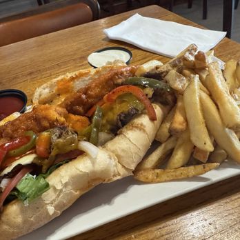 HUNGRY PALATE BAR & GRILL - Updated January 2026 - 183 Photos & 92 ...