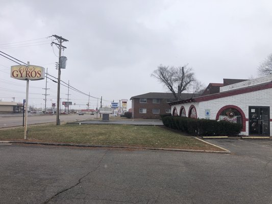 LILLY GYROS - Updated January 2025 - 44 Photos & Average of 4.4 Stars ...