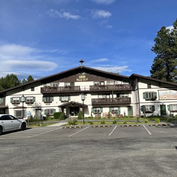 BLUE ELK INN - Updated April 2025 - 164 Photos & 93 Reviews - 500 ...