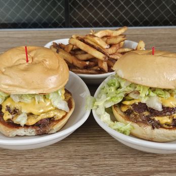 HIHO CHEESEBURGER | SANTA MONICA - Updated June 2025 - 1193 Photos ...