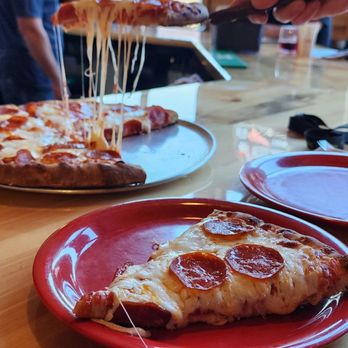 THE NEMO MERCANTILE PIZZA & PUB - Updated October 2025 - 12724 Nemo Rd ...