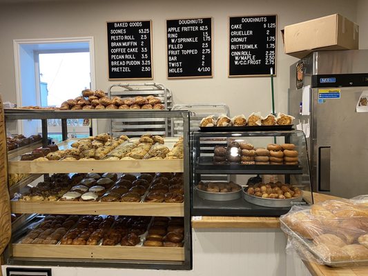 HONEY BEE BAKERY - Updated January 2026 - 35 Photos & 59 Reviews - 1105 ...
