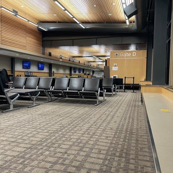 BELLINGHAM INTERNATIONAL AIRPORT - BLI - Updated September 2025 - 142 ...