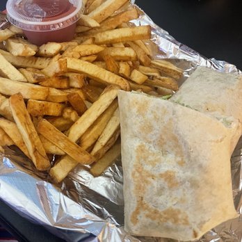 HAT TRIX BAR AND GRILL - Updated August 2024 - 28 Photos & 31 Reviews ...