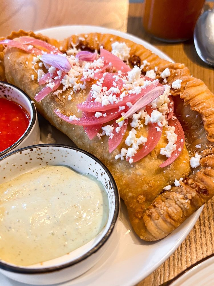 LENOX - Updated October 2025 - 200 Photos & 69 Reviews - 2510 1st Ave ...