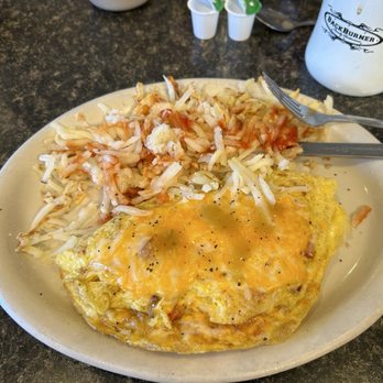 BACK BURNER FAMILY RESTAURANT - Updated August 2025 - 205 Photos & 469 ...