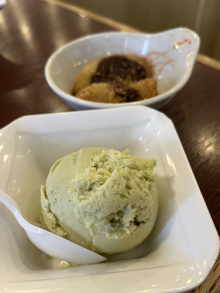 520 SUSHI - Updated January 2026 - 48 Photos & 83 Reviews - 252 Queen ...