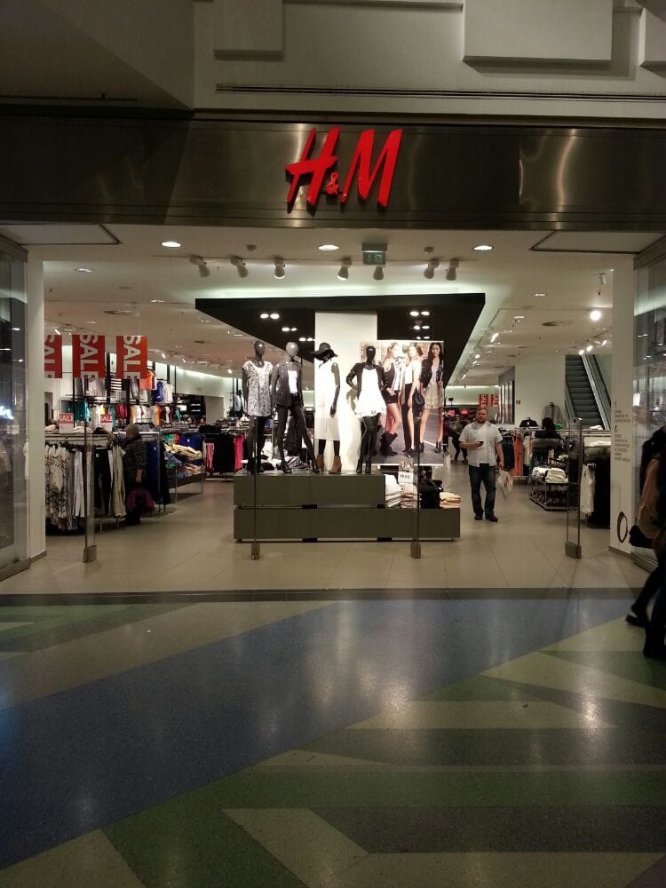 H&M - Updated September 2024 - Grunerstr. 20, Berlin, Germany - Fashion ...