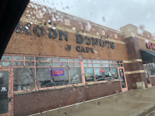 MOON DONUTS & CAFE - Updated April 2025 - 66 Photos & 66 Reviews - 505 ...