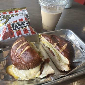 LAMPPOST COFFEE - Updated January 2025 - 315 Photos & 324 Reviews ...