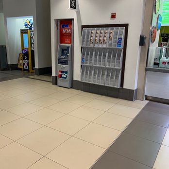 LEESBURG PREMIUM OUTLETS - Updated November 2025 - 258 Photos & 275 ...