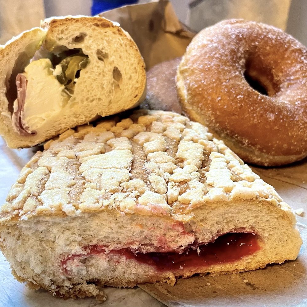 GUATEMALAN BAKERY LA BENDICION - Updated December 2025 - 30 Photos ...