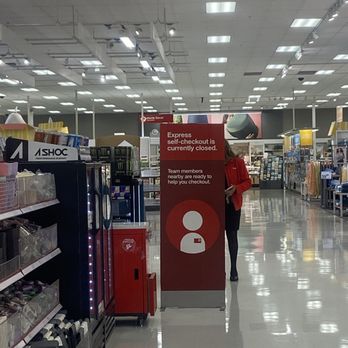 TARGET - Updated August 2025 - 65 Photos & 71 Reviews - 4760 State ...