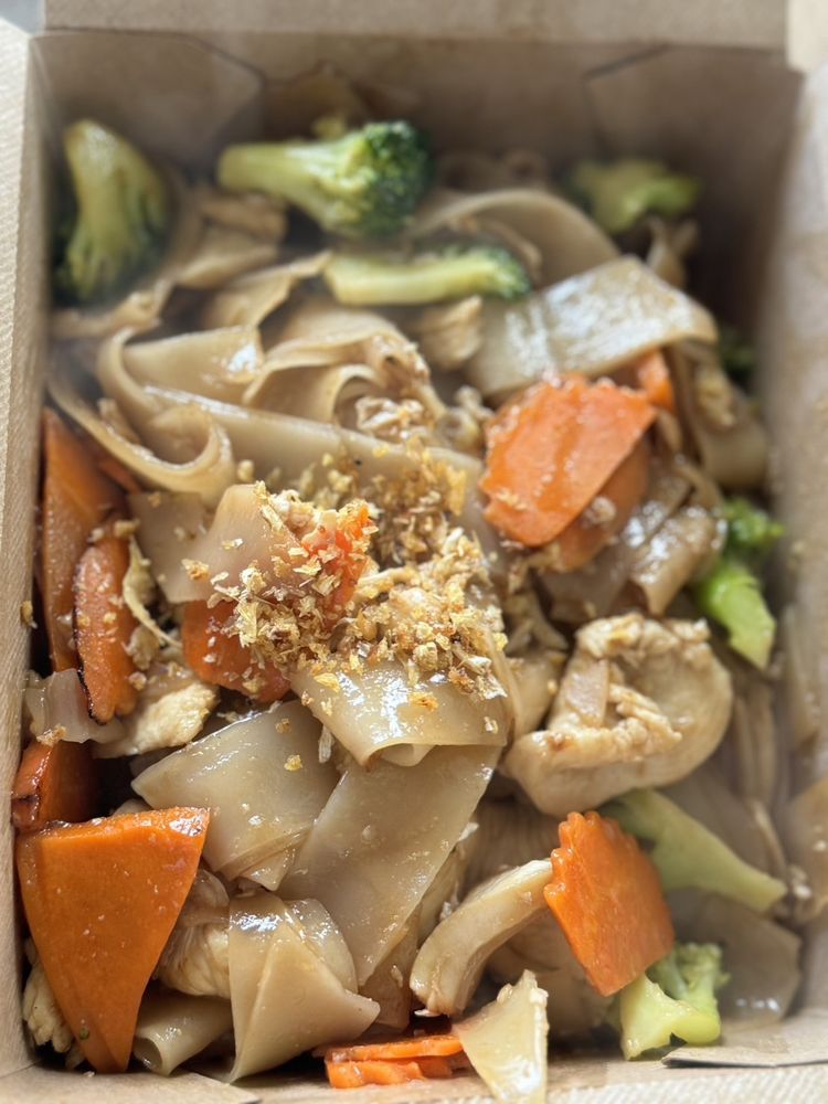 EASY THAI - Updated May 2025 - 22 Photos & 15 Reviews - 2699 NE Hwy 20 ...