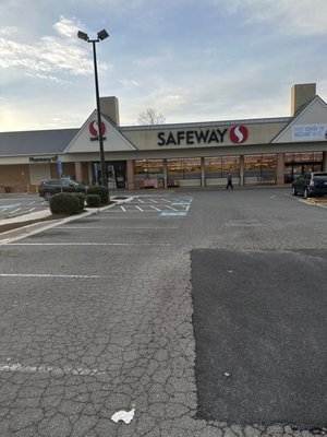 SAFEWAY - Updated August 2025 - 24 Photos & 50 Reviews - 7397 Lee Hwy ...
