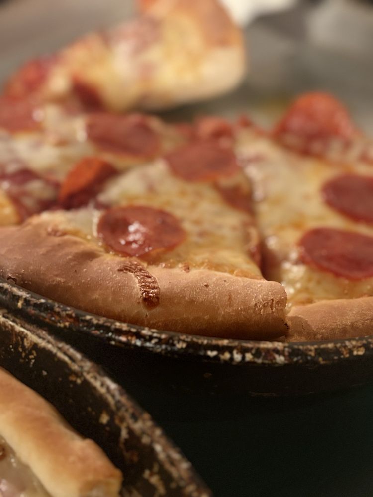 BUGSY’S PIZZA RESTAURANT & SPORTS BAR - Updated August 2025 - 227 ...