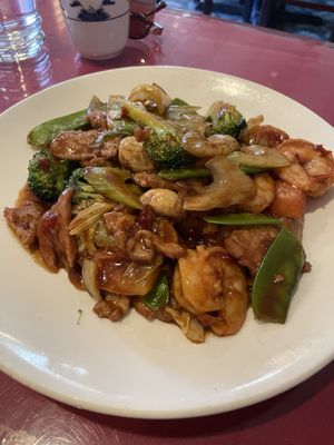 FIRST WOK CHINESE RESTAURANT - Updated December 2025 - 126 Photos & 106 ...
