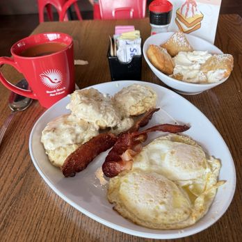 RUBY SLIPPER BATON ROUGE - Updated September 2025 - 1031 Photos & 791 Reviews - 3535 Perkins Rd ...