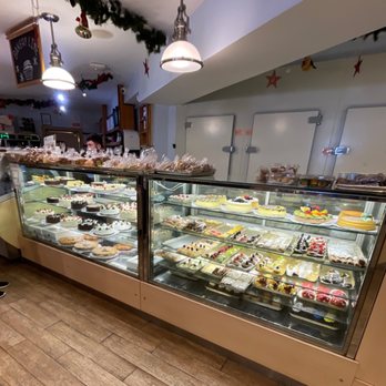 BEACH BAKERY - Updated July 2024 - 168 Photos & 192 Reviews - 112 Main ...