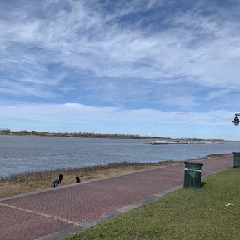 RIVERFRONT PLAZA - Updated December 2025 - 35 Photos - 305 S River Rd ...