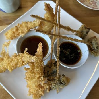 SUSHI BROADWAY - Updated June 2025 - 90 Photos & 31 Reviews - 2549 ...