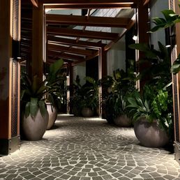 CATCH - Updated December 2025 - 274 Photos & 125 Reviews - 200 S Pointe ...