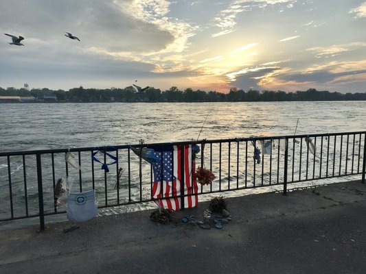 UNITY ISLAND PARK - 27 Photos - Hiking - Niagara St Between Amherst And ...