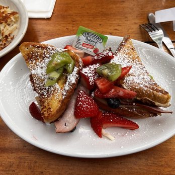 THE 5 POINT CAFÉ - Updated July 2024 - 1609 Photos & 2438 Reviews - 415 ...