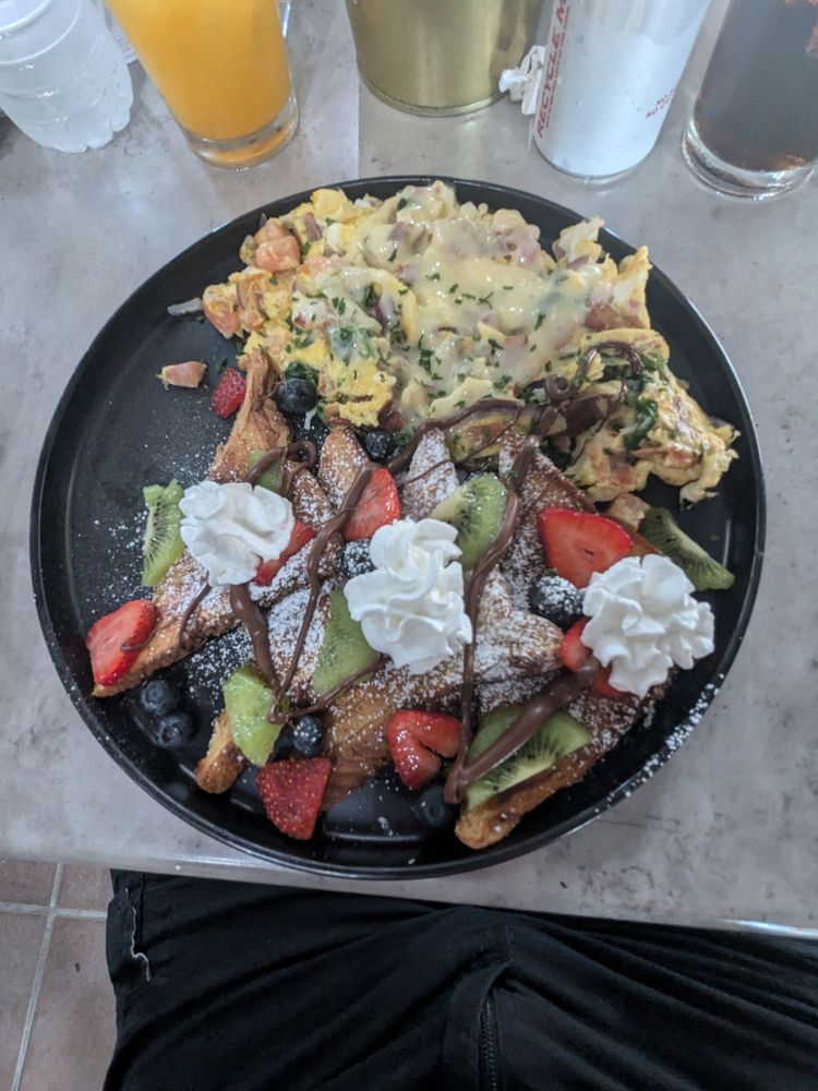 CHUPACABRAS - Updated November 2024 - Calle Manuel Corchado S/N ...