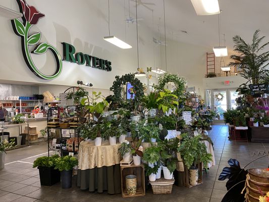 ROYER’S FLOWERS & GIFTS - Updated October 2025 - 10 Photos & 11 Reviews ...