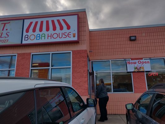 BOBA HOUSE - 72 Photos & 50 Reviews - 143 Douglas Ave, Holland ...