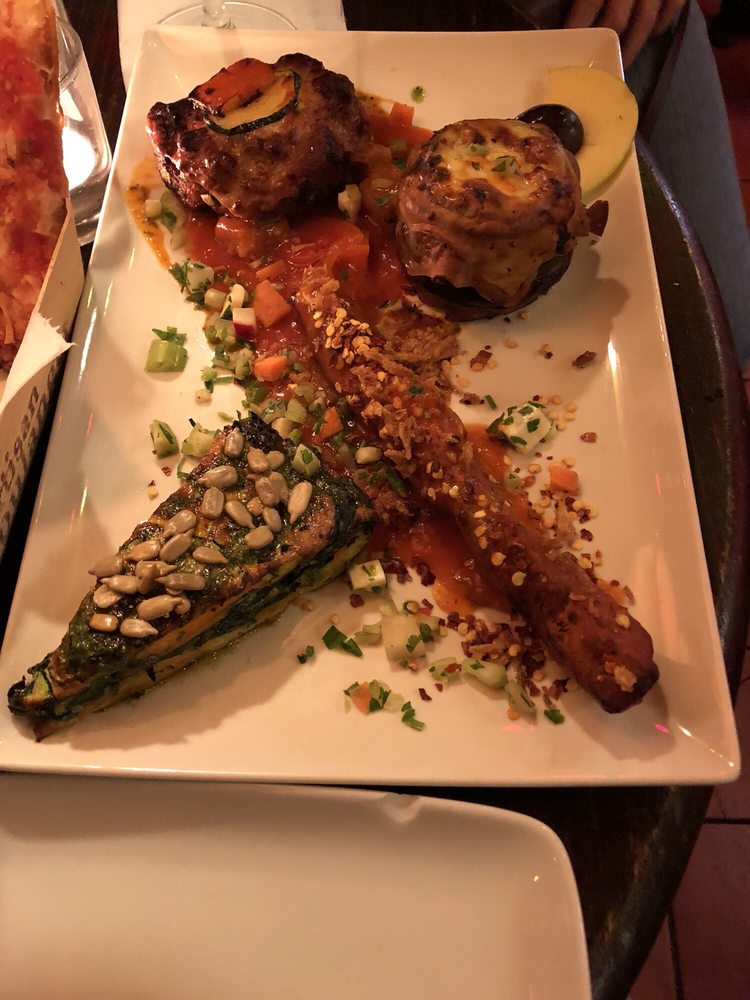 BODEGA BIARRITZ 1881 - 153 Photos & 90 Reviews - Bars - Carrer del ...