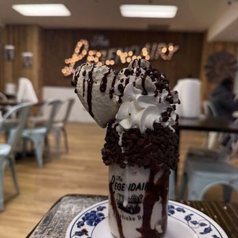 LEGENDAIRY MILKSHAKE BAR - Updated March 2025 - 955 Photos & 738 ...