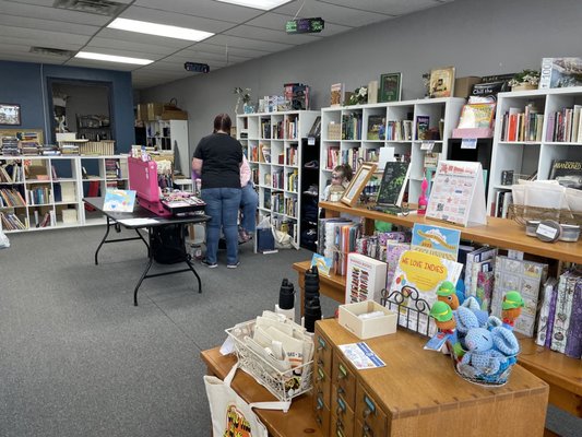 THE BLUESTOCKING BOOKSHOP - Updated January 2026 - 12330 James St ...