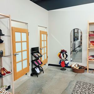 RED RACKS THRIFT STORE - Updated December 2025 - 10 Photos & 32 Reviews ...