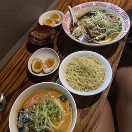 TIGER DEN - Updated December 2025 - 2125 Photos & 1376 Reviews - 9889 ...