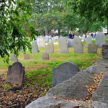 OLD BURYING POINT CEMETERY - Updated October 2025 - 229 Photos & 50 ...