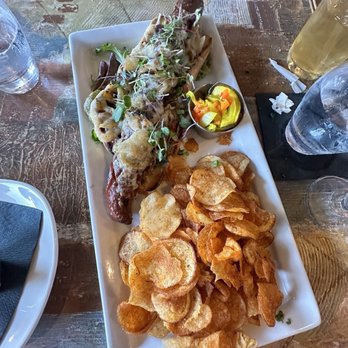 Q1227 RESTAURANT - Updated August 2024 - 2382 Photos & 1377 Reviews ...