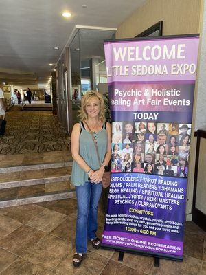 PSYCHIC MEDIUM LAURA BOWLING - Updated June 2026 - 18 Photos & 48 ...