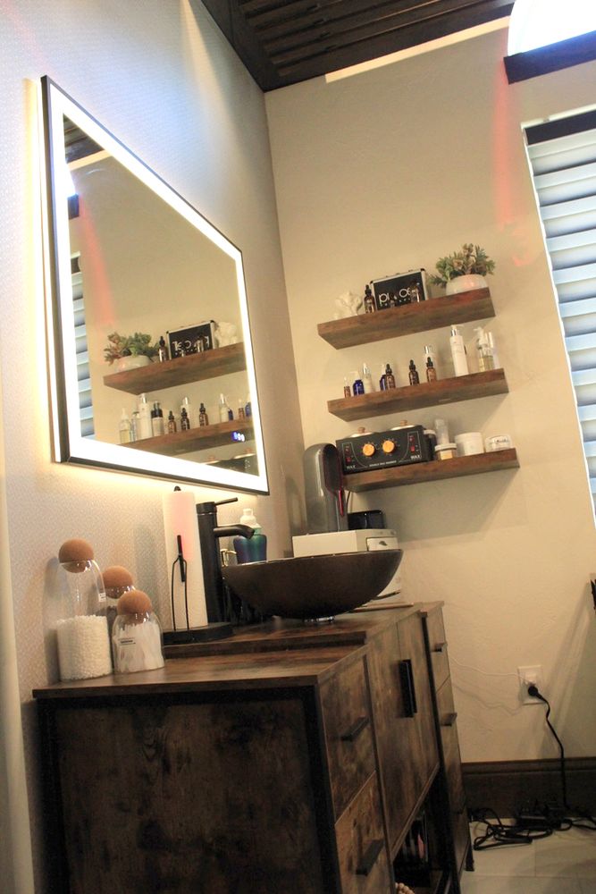 MIO SALON - Updated January 2025 - Request Information - 13 Photos ...