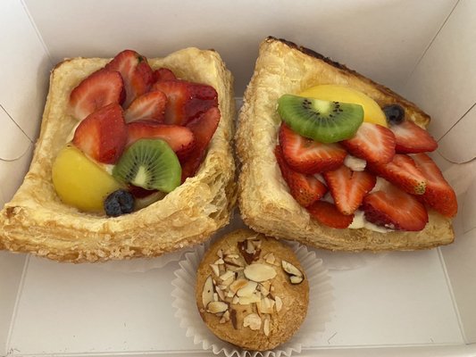 HANS & HARRY’S BAKERY - 1648 Photos & 1659 Reviews - 5080 Bonita Rd ...