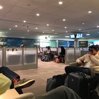 PORTER AIRPORT LOUNGE - Updated January 2026 - 54 Photos & 56 Reviews ...